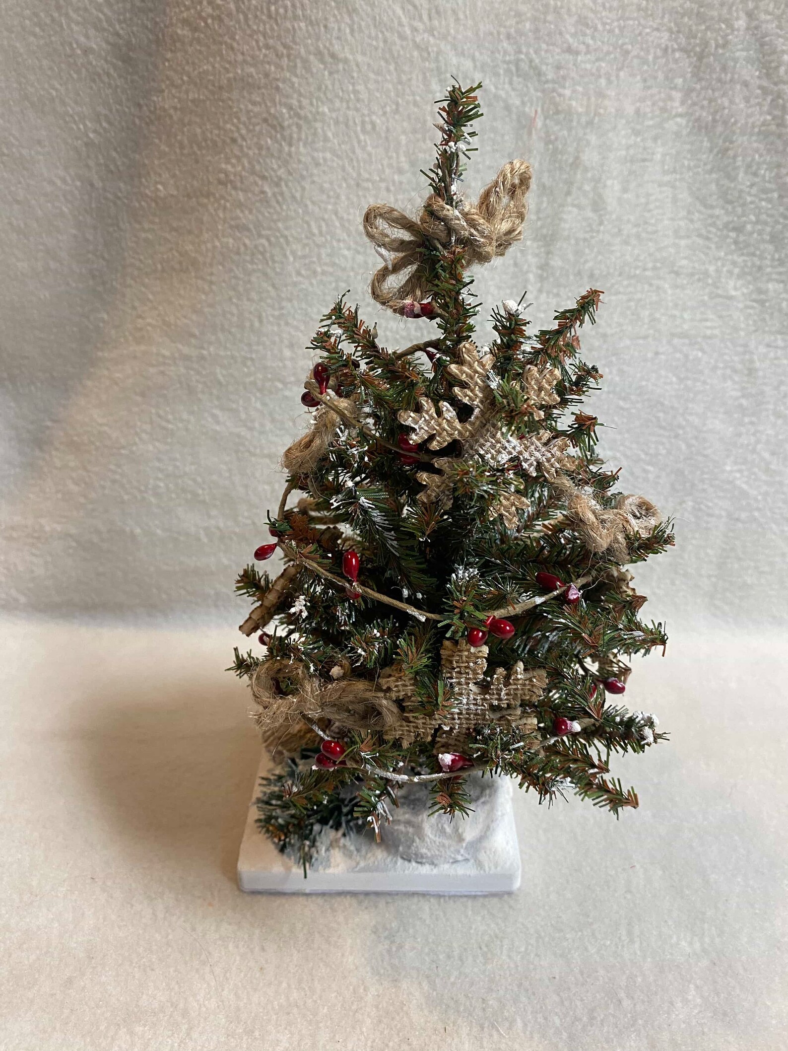 Decorated Snowy Rustic Tree Display With Deer (#SE086) - Etsy