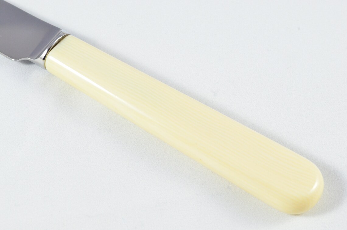 New Fantastic Genuine Cream/white Handle Dessert Knife Made in ...