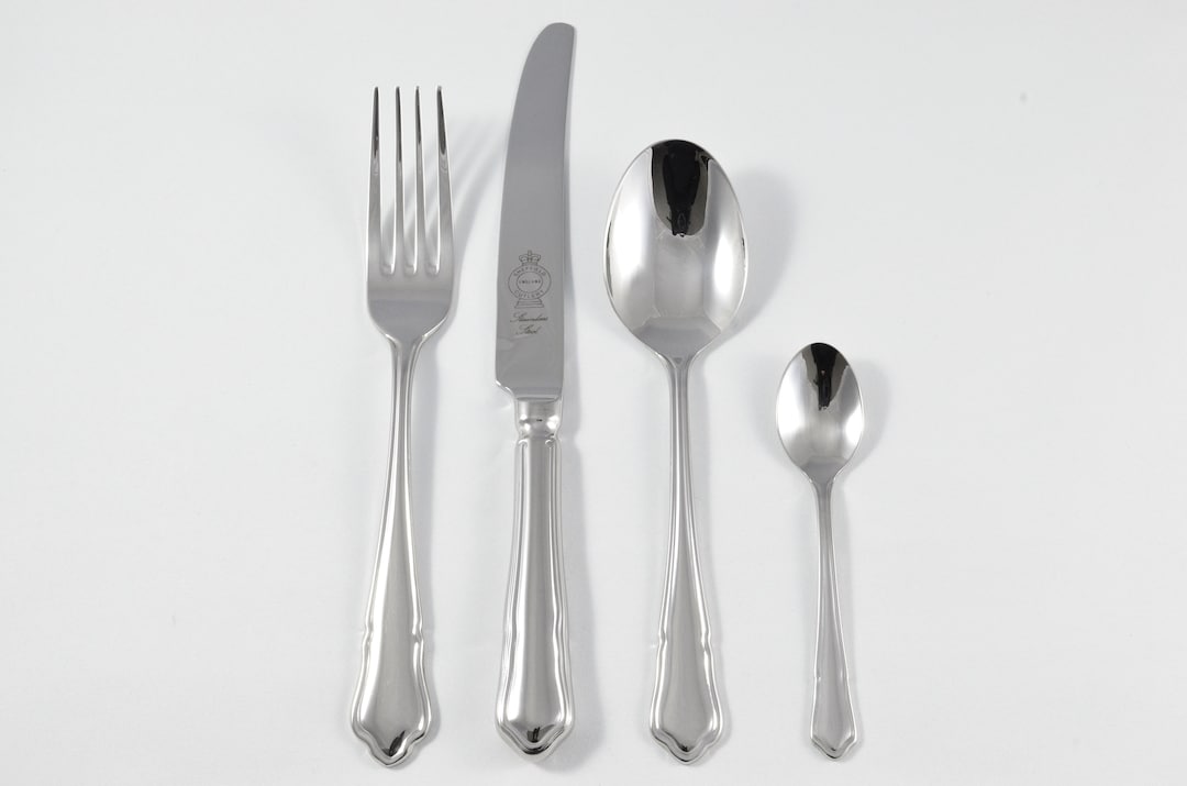 New Dubarry Pattern 4 Piece Place Setting Made in Sheffield England ...
