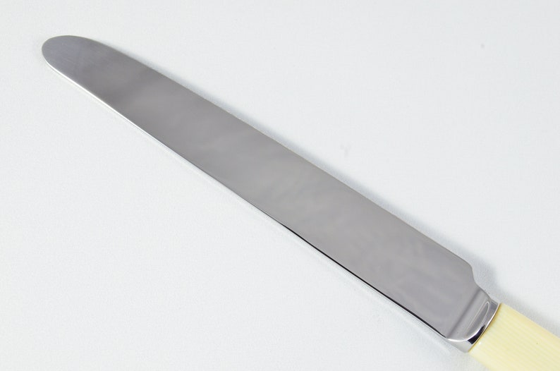 New Fantastic Genuine Cream/white Handle Table Knife Made in Sheffield ...