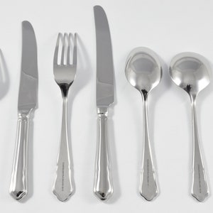 New Dubarry Pattern 7 Piece Place Setting Made in Sheffield England ...