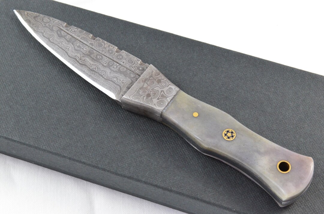 New Genuine Damascus Steel Bespoke Full Tang Dyed Camel Bone Scale Tang ...