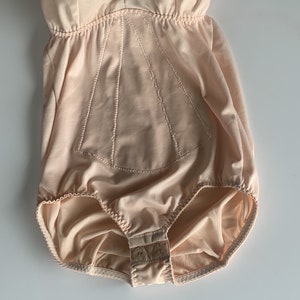 Incredible Vintage 1960’s Glamorous Strapless Tummy Control Girdle With ...