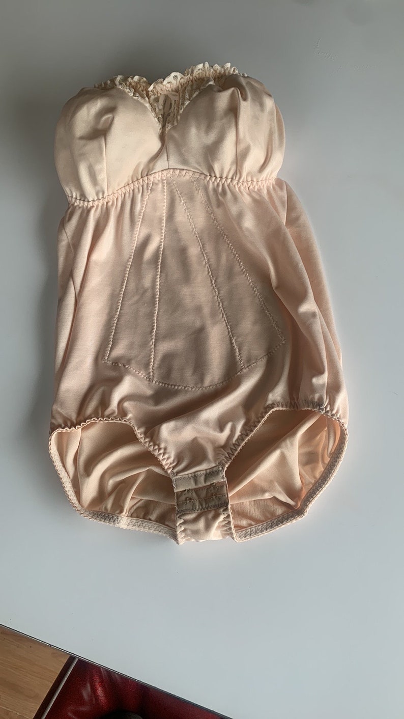 Incredible Vintage 1960’s Glamorous Strapless Tummy Control Girdle With ...