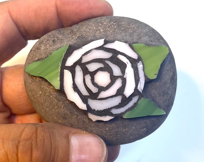 WHITE ROSE Mosaic Stone Rock 2.5" Artwork by Artist Mosaicsbykarla - Etsy
