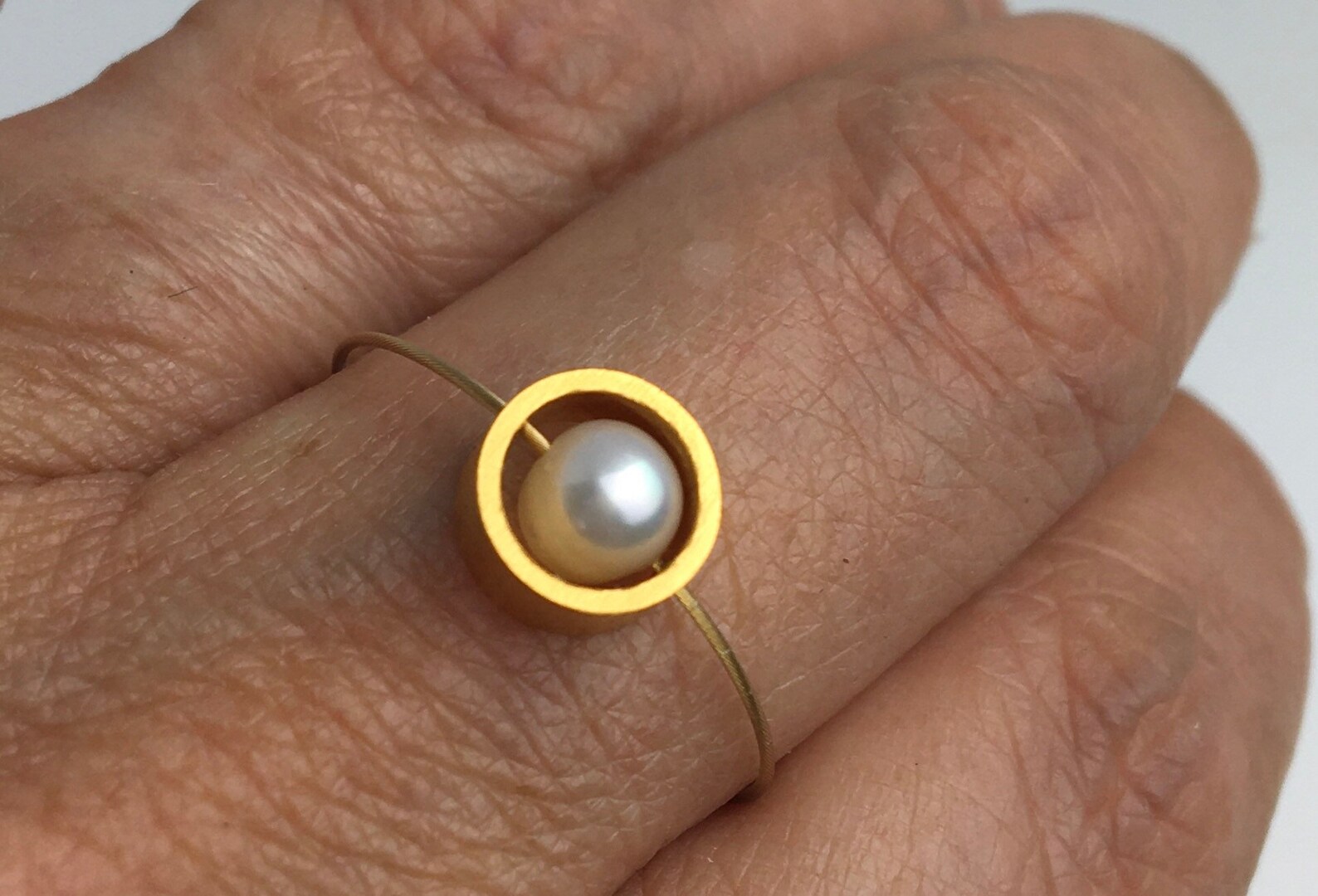 Freshwater pearl ring. Classic pearls on a wire of gold. | Etsy