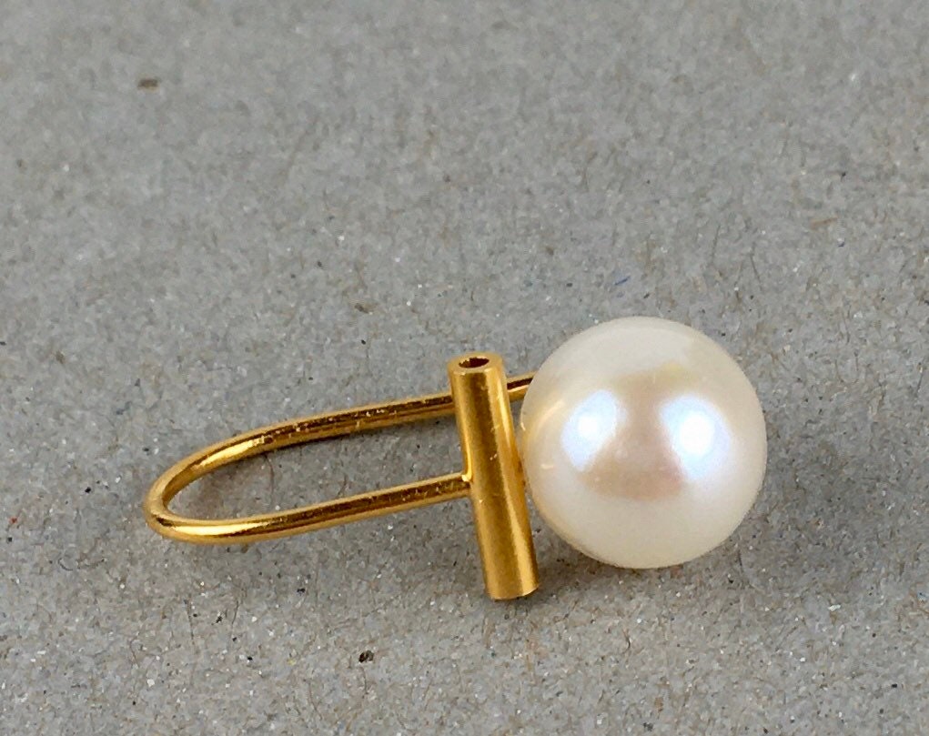 Freshwater Pearl Earring. Pearls on a Wire of 14k Gold. Dangle Earrings ...
