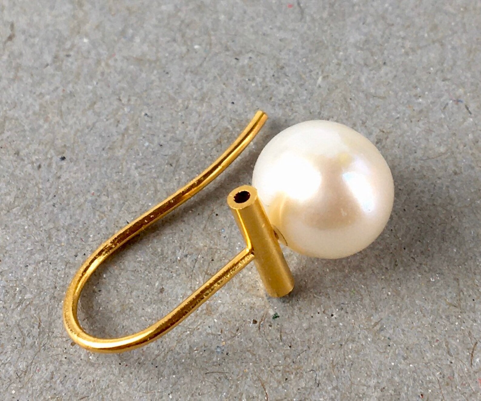 Freshwater Pearl Earring. Pearls on a Wire of 14k Gold. Dangle Earrings ...