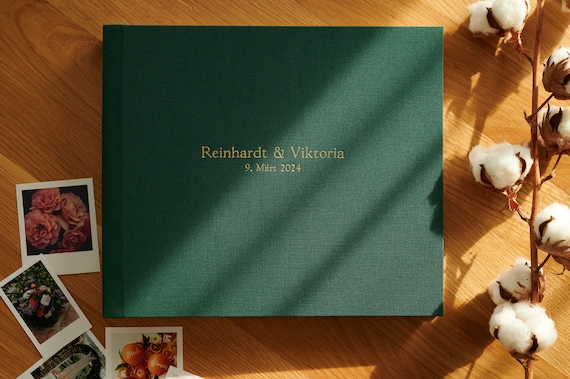 Green wedding guest book | Honestweddingadvice.com