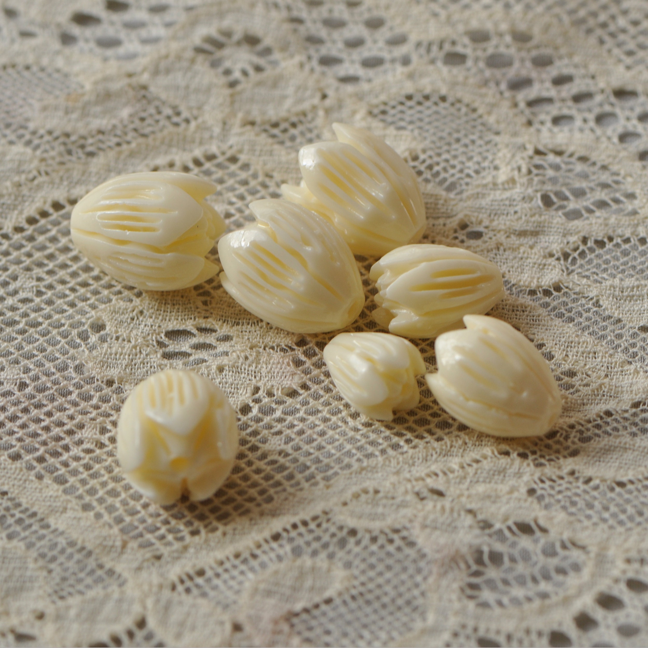 3 Sizes 10 Pieces Resin Beads Faux Ivory or Bone Faux Hand Carved ...