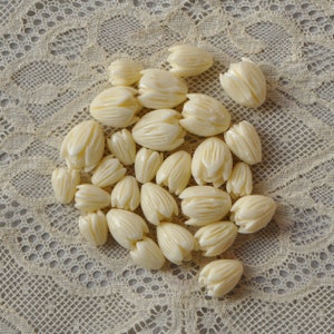 3 Sizes 10 Pieces Resin Beads Faux Ivory or Bone Faux Hand Carved ...