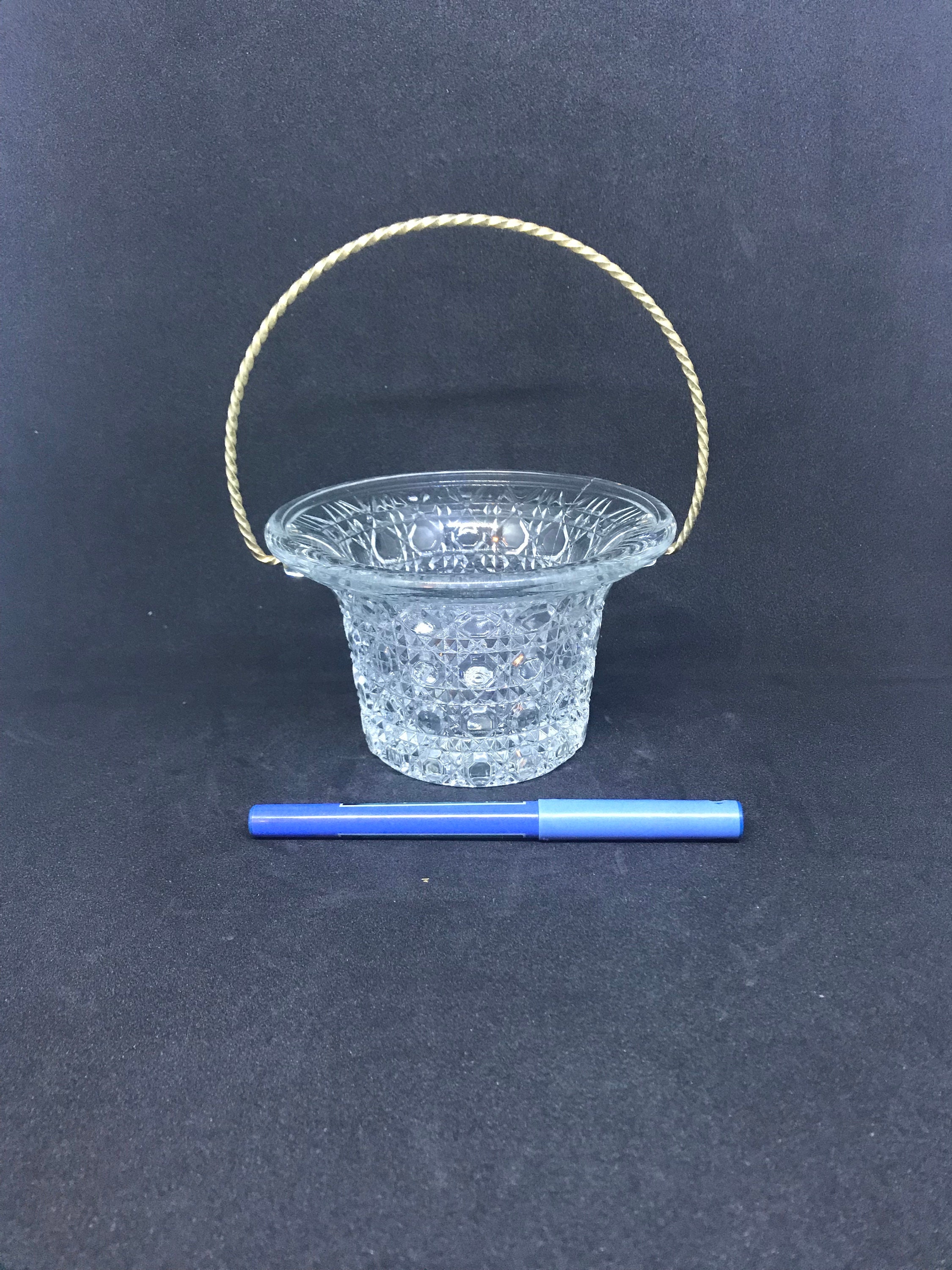 Avon Daisy and Button Glass Basket - Etsy