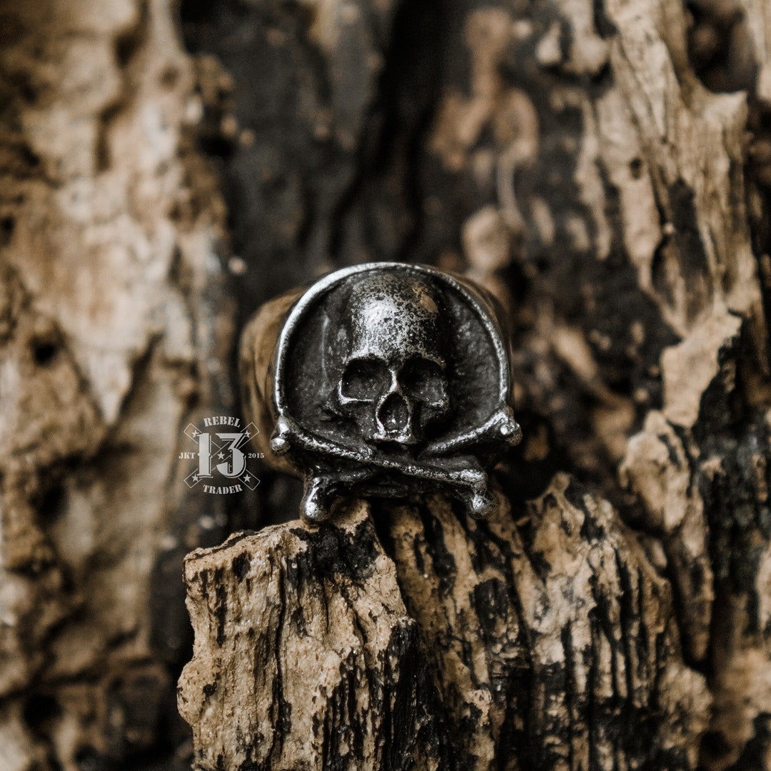 Hand Sculpted Jolly Roger Skull Crossbones Ring : Oxidized Lead Free ...
