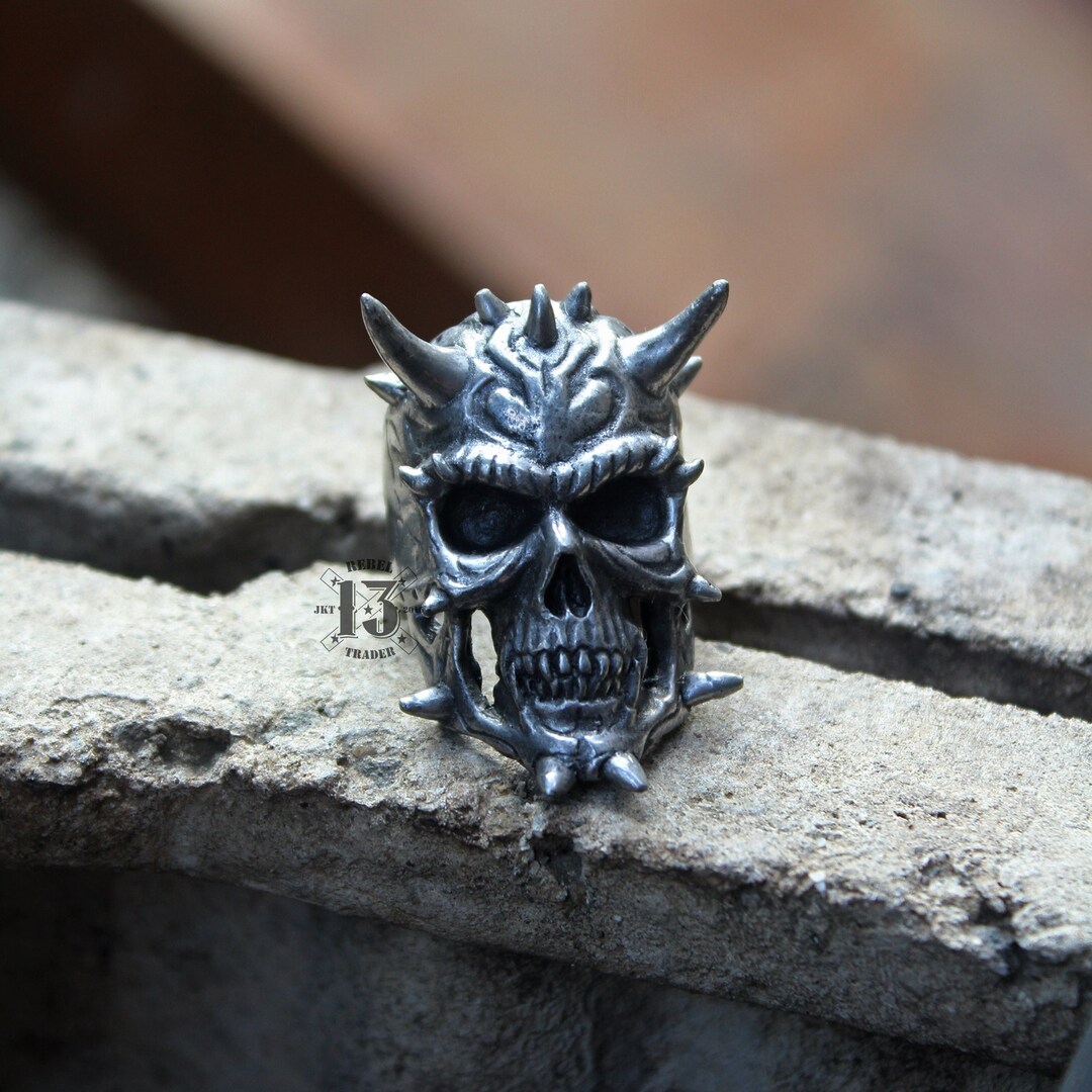 Hand Sculpted Thron Horns Beast Ring : Oxidized Lead Free Pewter ...