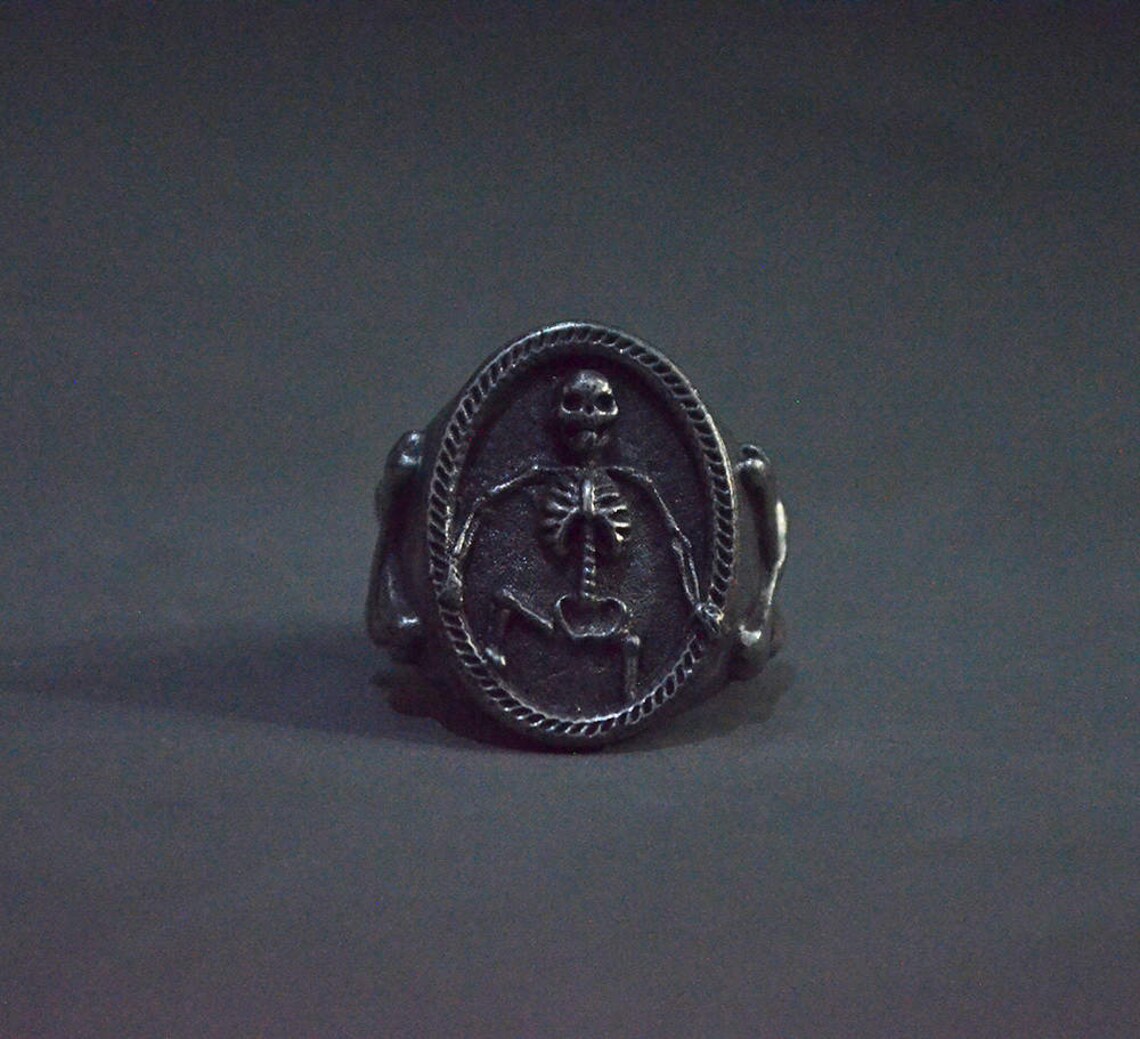 Bone Craddle - Skull Ring, Skeleton Ring, Skull Rings, Social ...