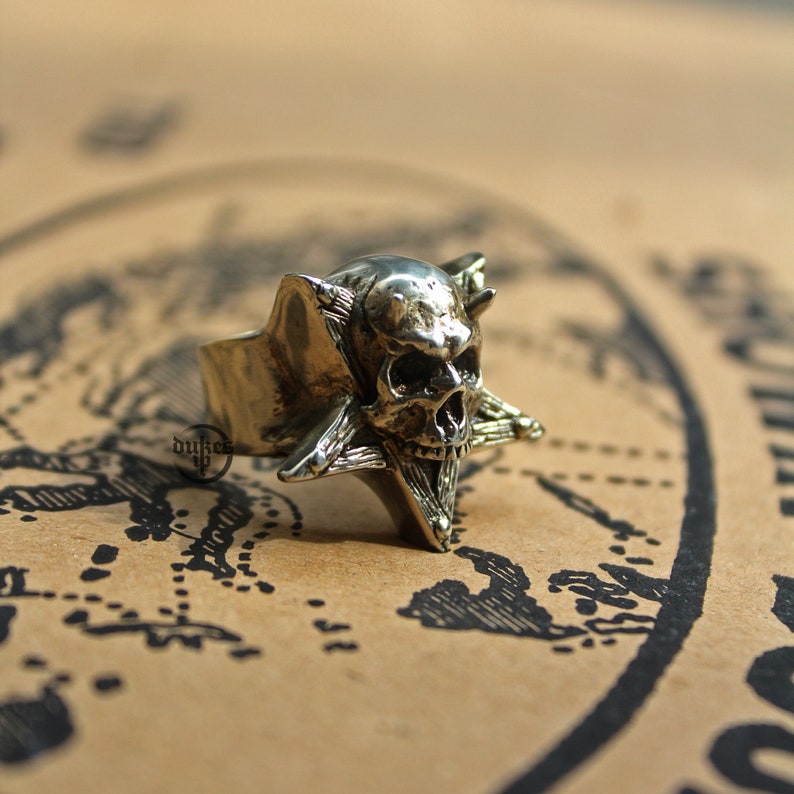 THE RITUAL Ring Inverted Pentagram Ring Skull Ring Satanic - Etsy