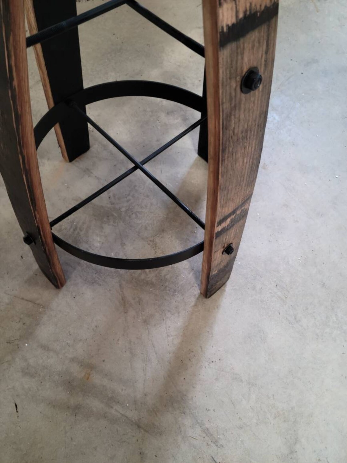 Whiskey Barrel Stave Bar Stools With Cushioned Swivel Seats - Etsy Denmark
