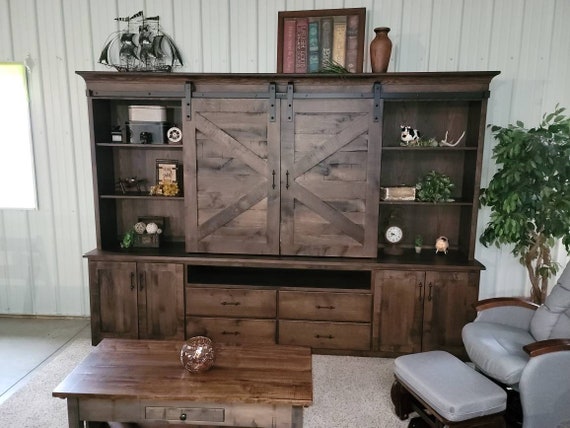 Heavy duty entertainment center store
