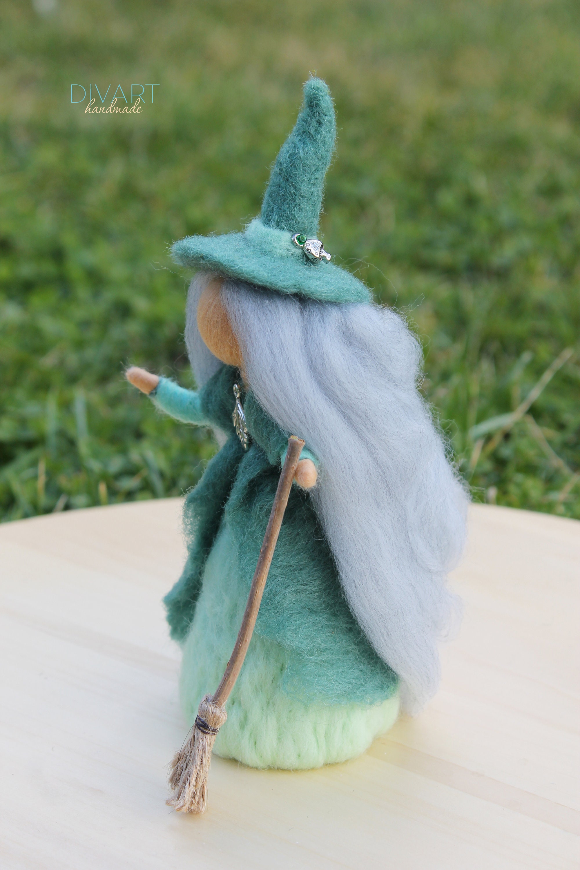 Needle Felted Witch With Broom, Felted Witch, Seasonal Table Doll ...