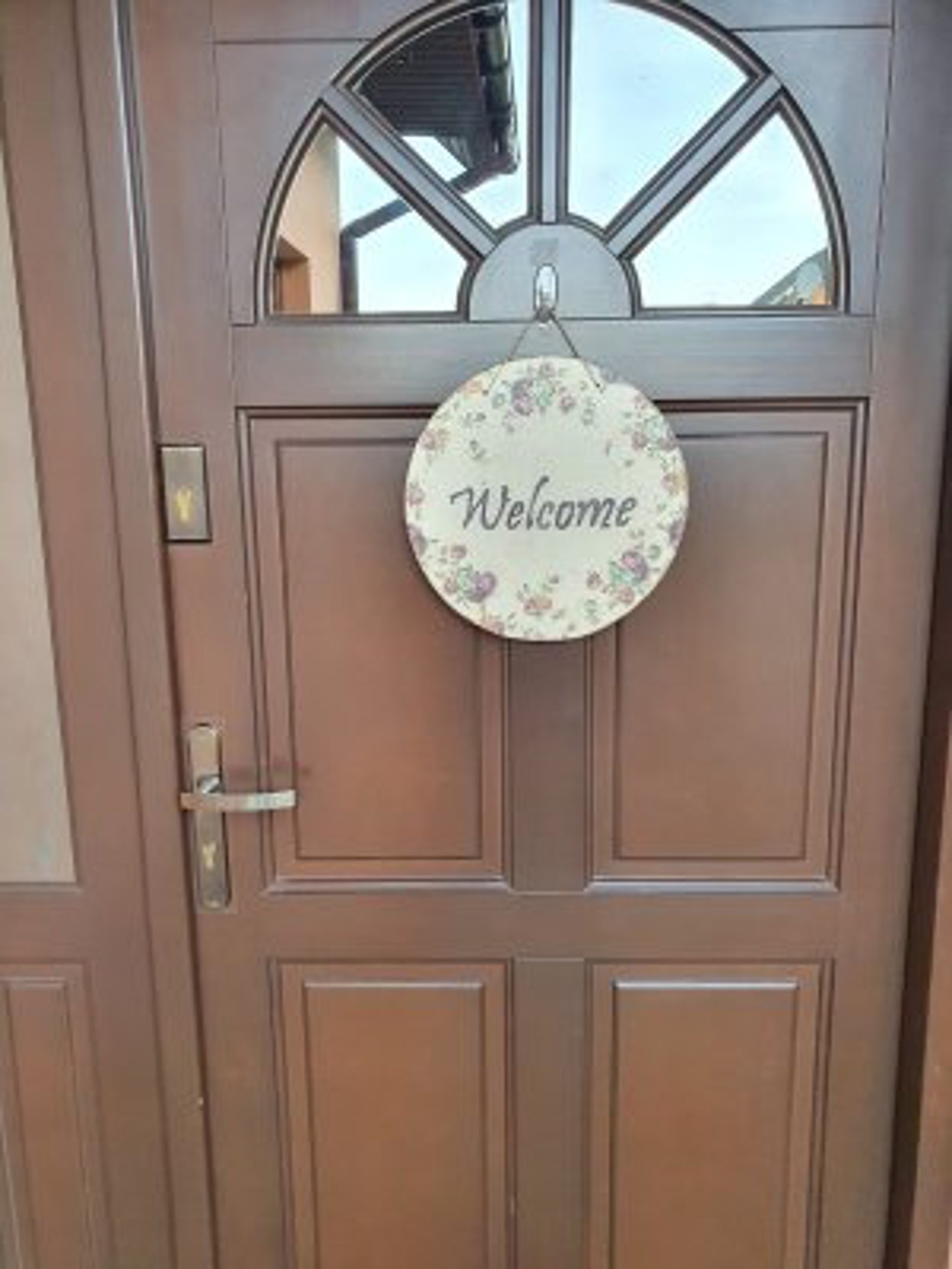 Welcome Round Double Sided Door Sign - Etsy