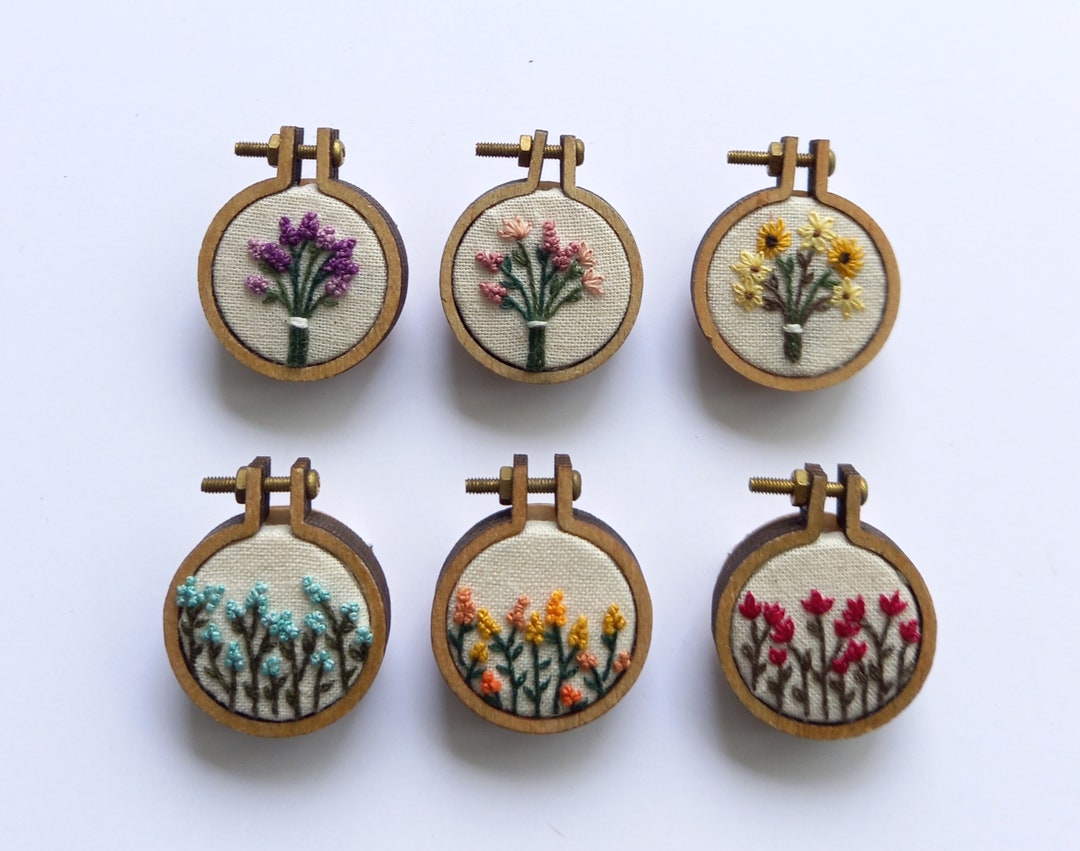Broche tambour brodée ronde fleurs sur fond écru Fait main - Etsy France