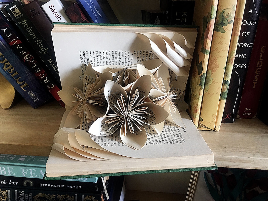 Folded Book Art - Origami Flower Book Page Book End, Book Page Flowers ...