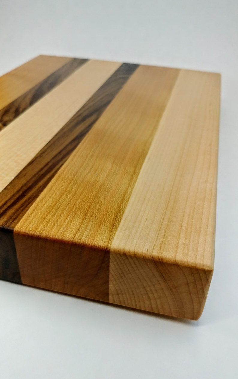 Gorgeous Walnut, Cherry, & Maple Edge-grain Cutting Board - Etsy