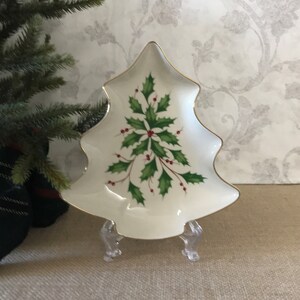 Lenox Holiday Tree Shaped Dish, Holly and Berries, 7.5 Inch Christmas ...