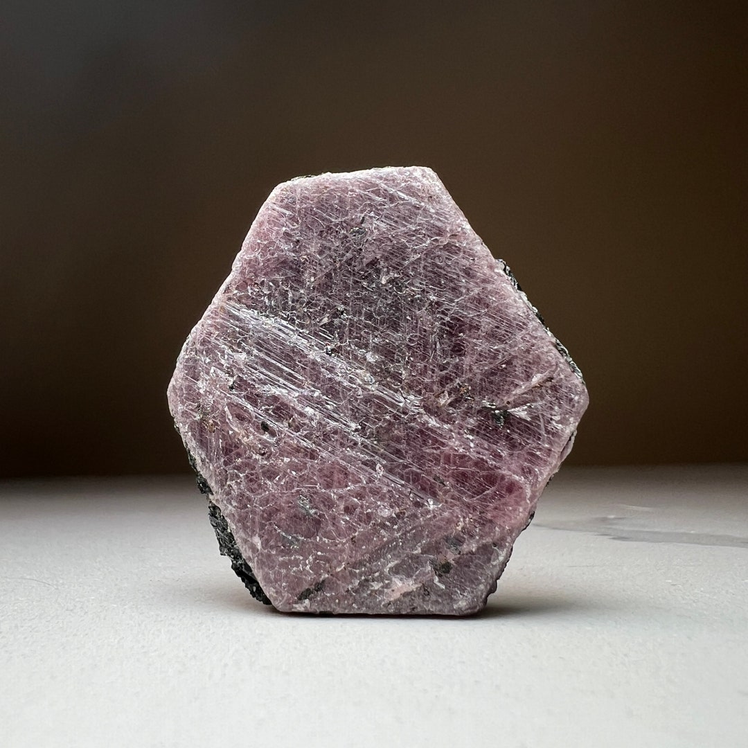Ruby Red Corundum Octahedron Natural Ruby Crystal UV Reactive Mineral ...