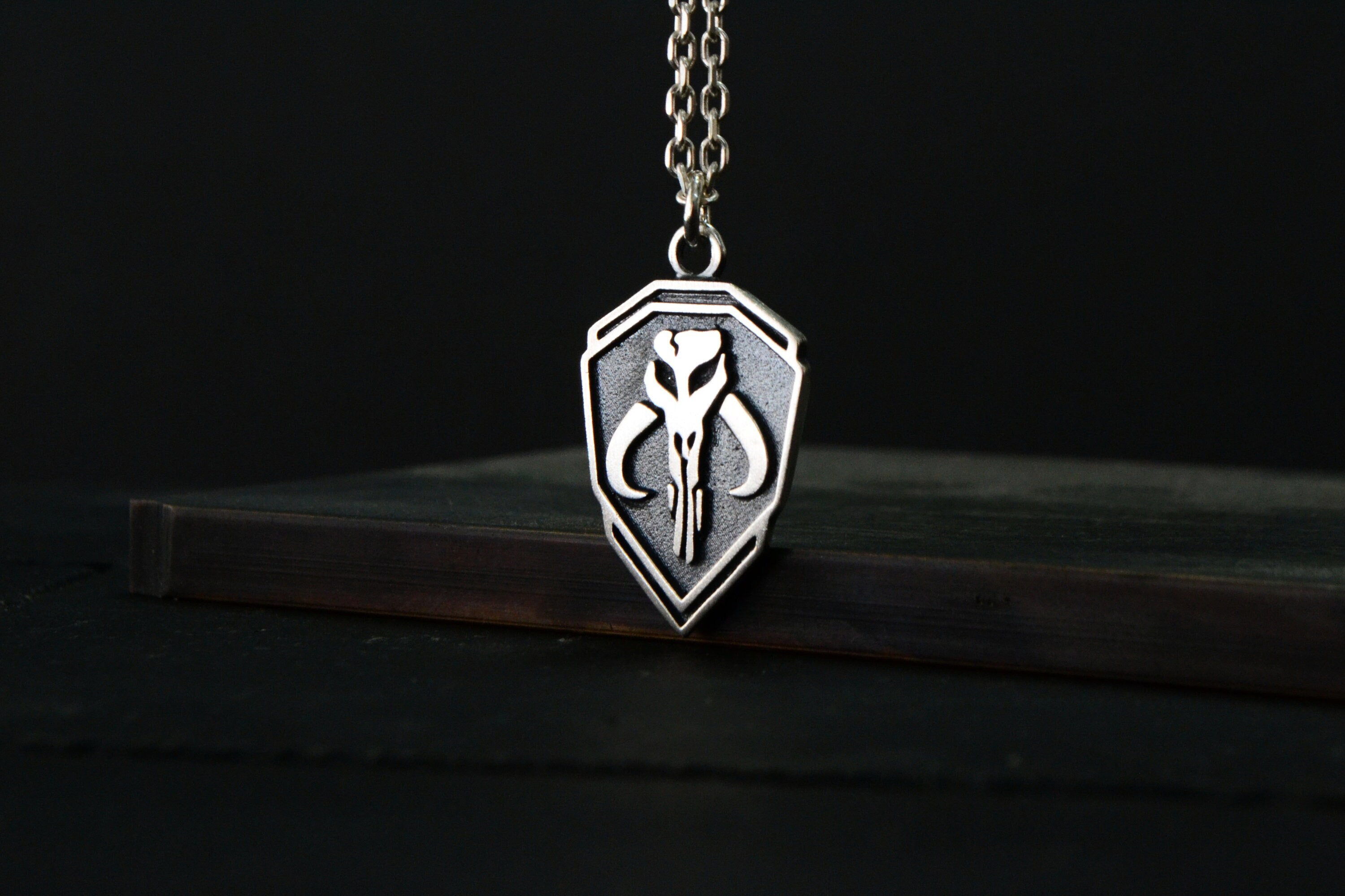Star Wars Mandalorian Mythosaur Necklace 925 Silver Geek Star - Etsy