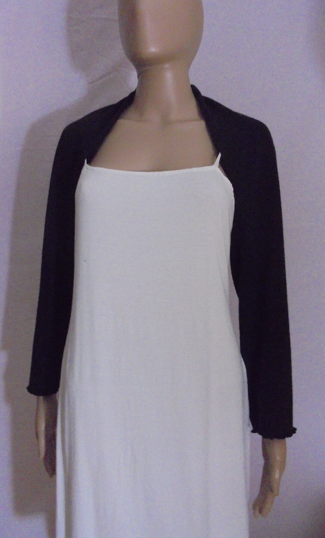 The Shoulder-covering Bolero and Its Very Soft Knit Several Qualities ...