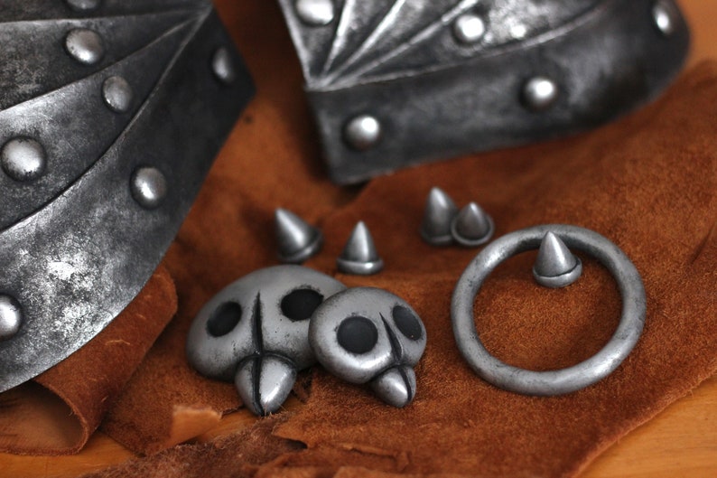 Astrid Hofferson Shoulder Armor - How to Train Your Dragon 1, 2, & 3 ...