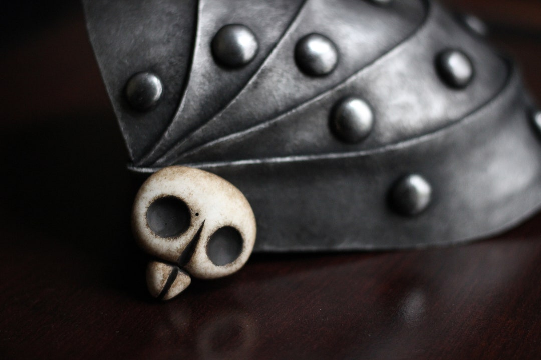 Astrid Hofferson Shoulder Armor - How to Train Your Dragon 1, 2, & 3 ...