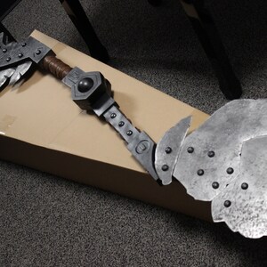 Heather Double Battle Axe Cosplay Prop - How to Train Your Dragon - Etsy