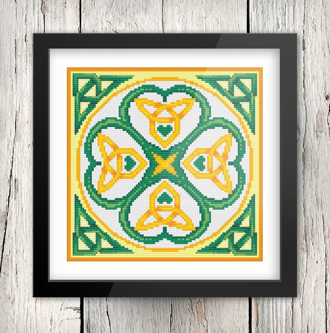 Irish Cross-stitch Pattern: Four Leaf Clover With Trinity Knot ...