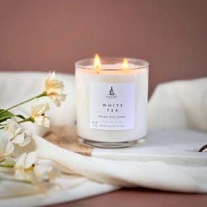 Hand-poured Soy Candle | Clean-burning Scented Candle | White Tea ...
