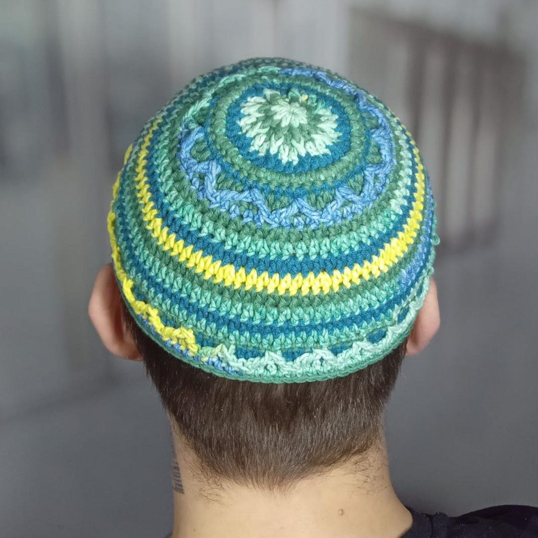Large Knit Kippah: Jewish Yarmulke, Bar Mitzvah Gift - Etsy