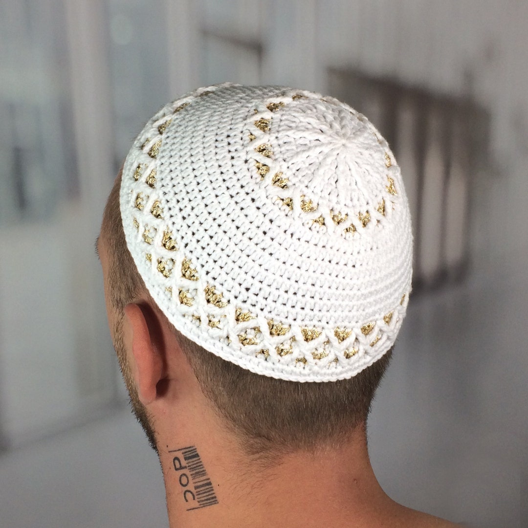 Comfortable Knit Kippah: Large Yarmulke for Jewish Men - Etsy