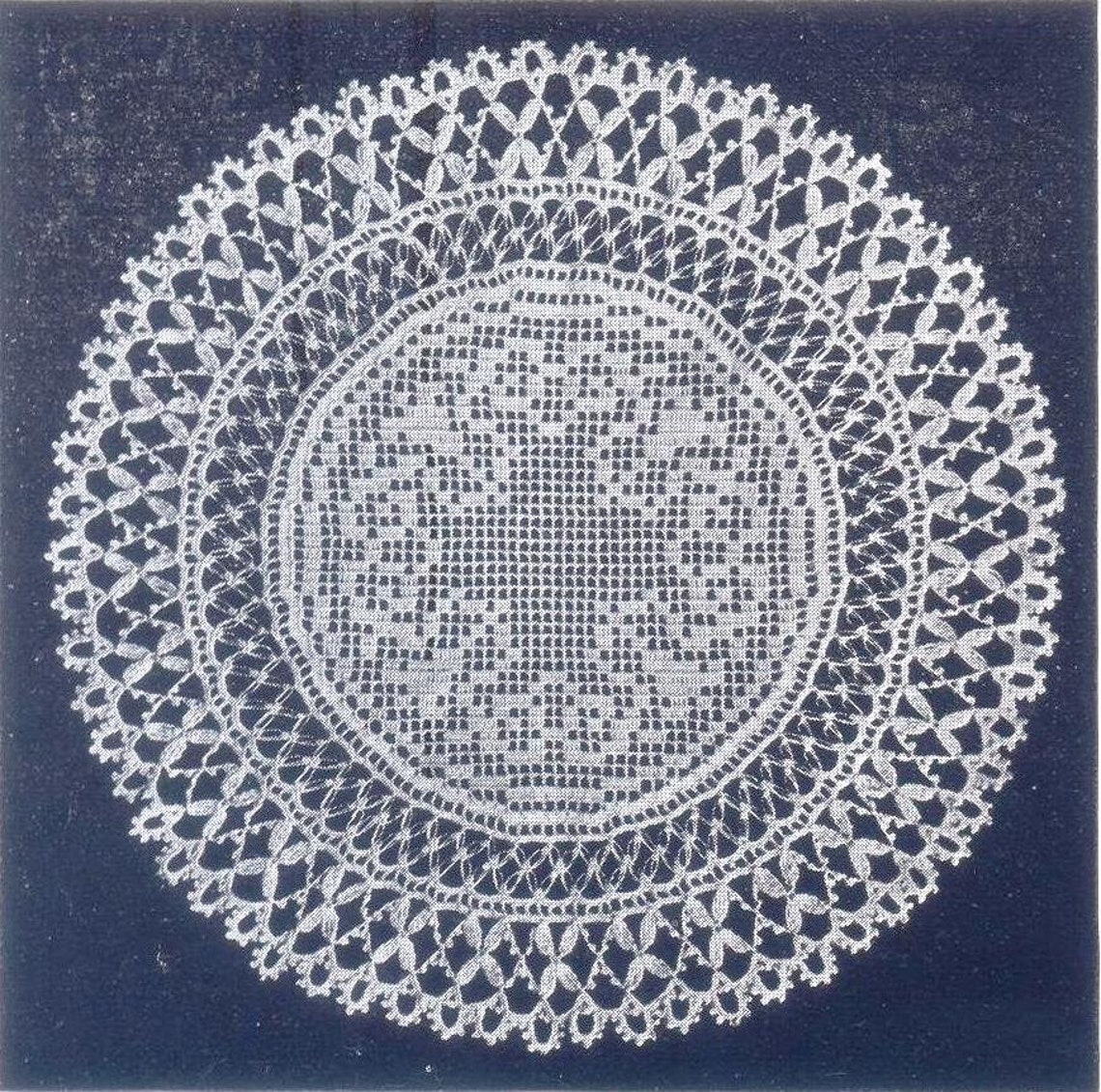 Kirchmaier #2 C. 1913 17 Projects Filet Crochet Book Pattern PDF 0054 ...