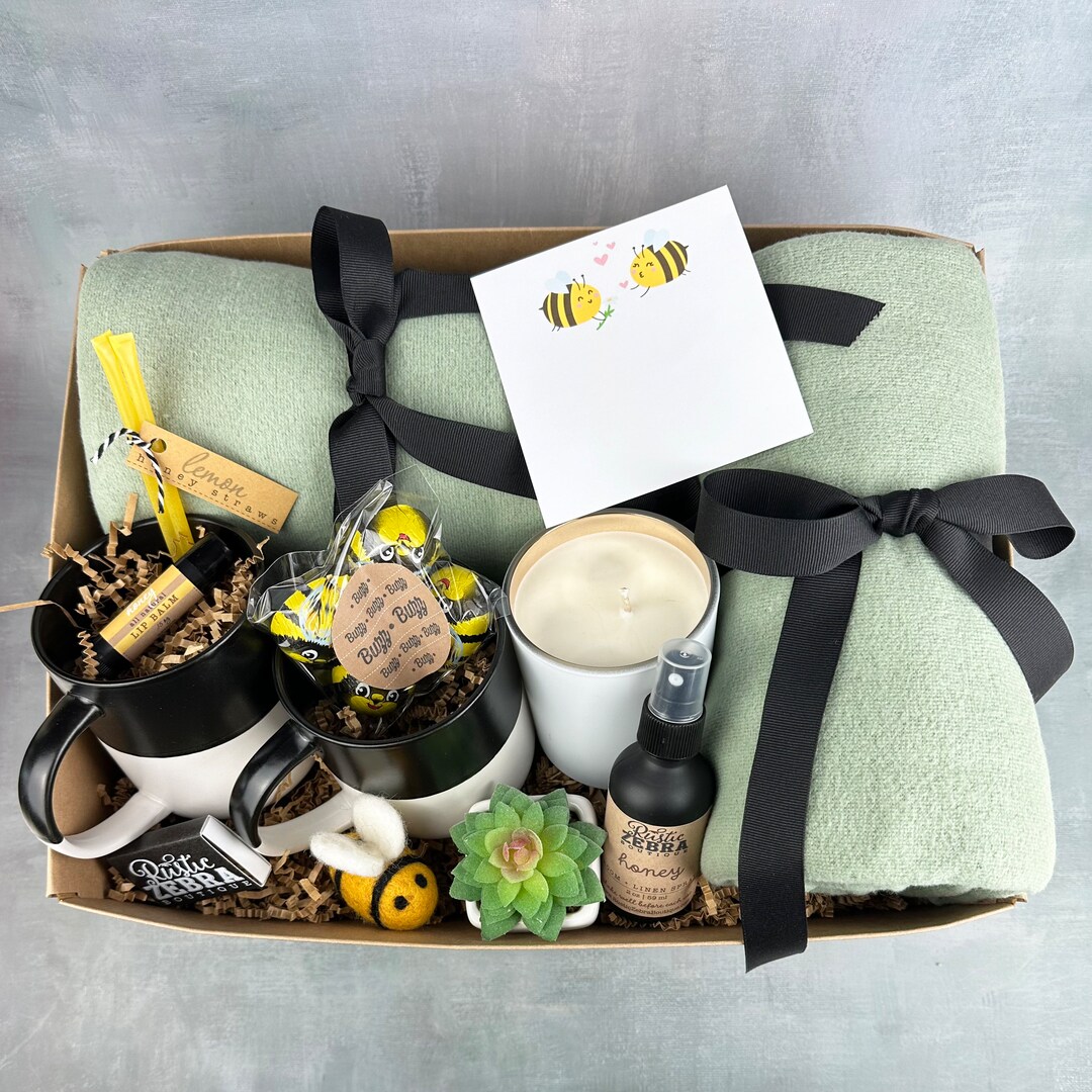 Date Night Gift Box for Couples, His and Hers Gift Set, Wedding Gift ...