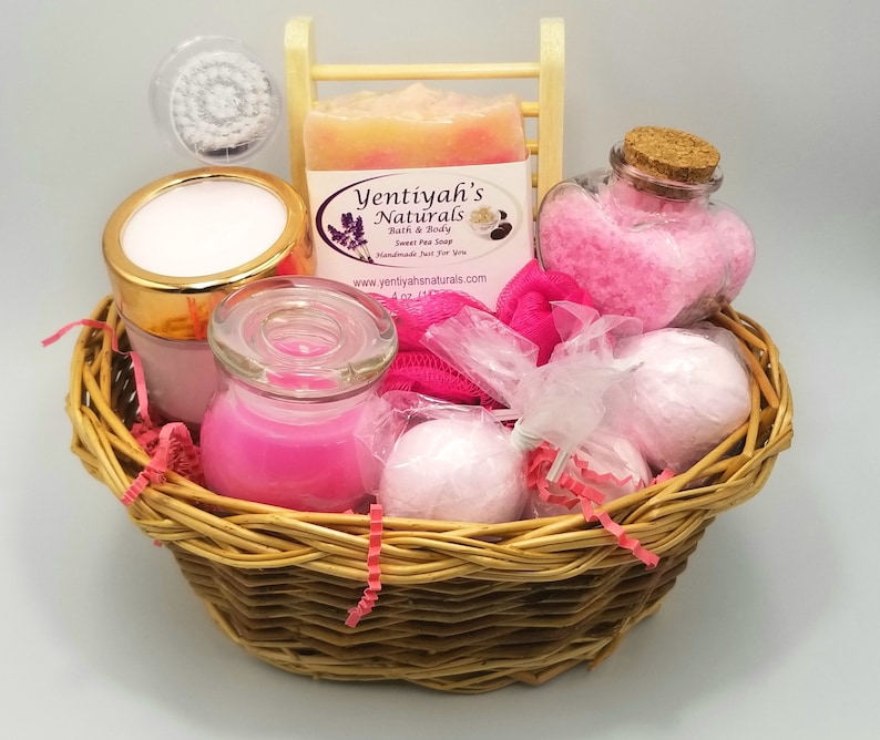 Sweet Pea Spa Deluxe Gift Basket, Sweet Pea Fragrance Soap, Body Butter ...