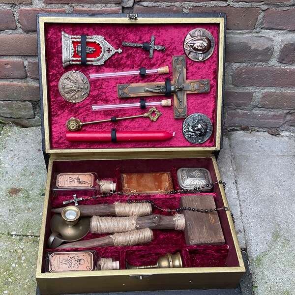 Vampire Hunting Kit - Etsy