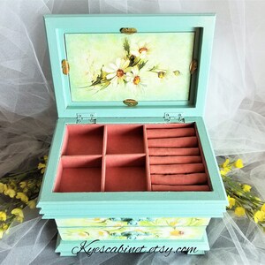 Hand Painted Footed Jewelry Box White Daisy Decoupage, Girls Jewelry ...