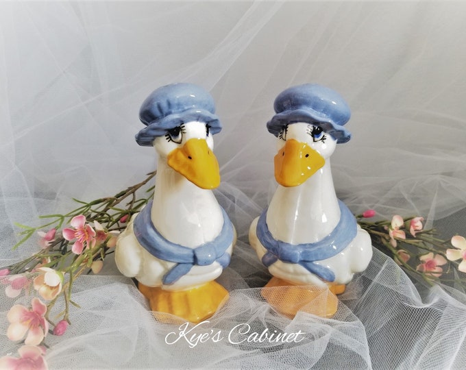 Large Mother Goose Salt & Pepper Shakers by Sittre Ceramics 1986, Blue ...