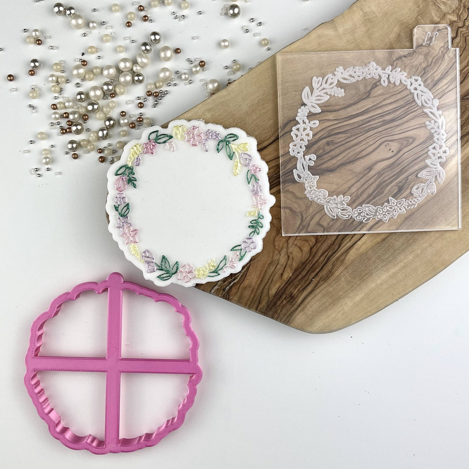 Circle of Flowers Cookie Cutter and Embosser, Floral Cookie Stamp ...