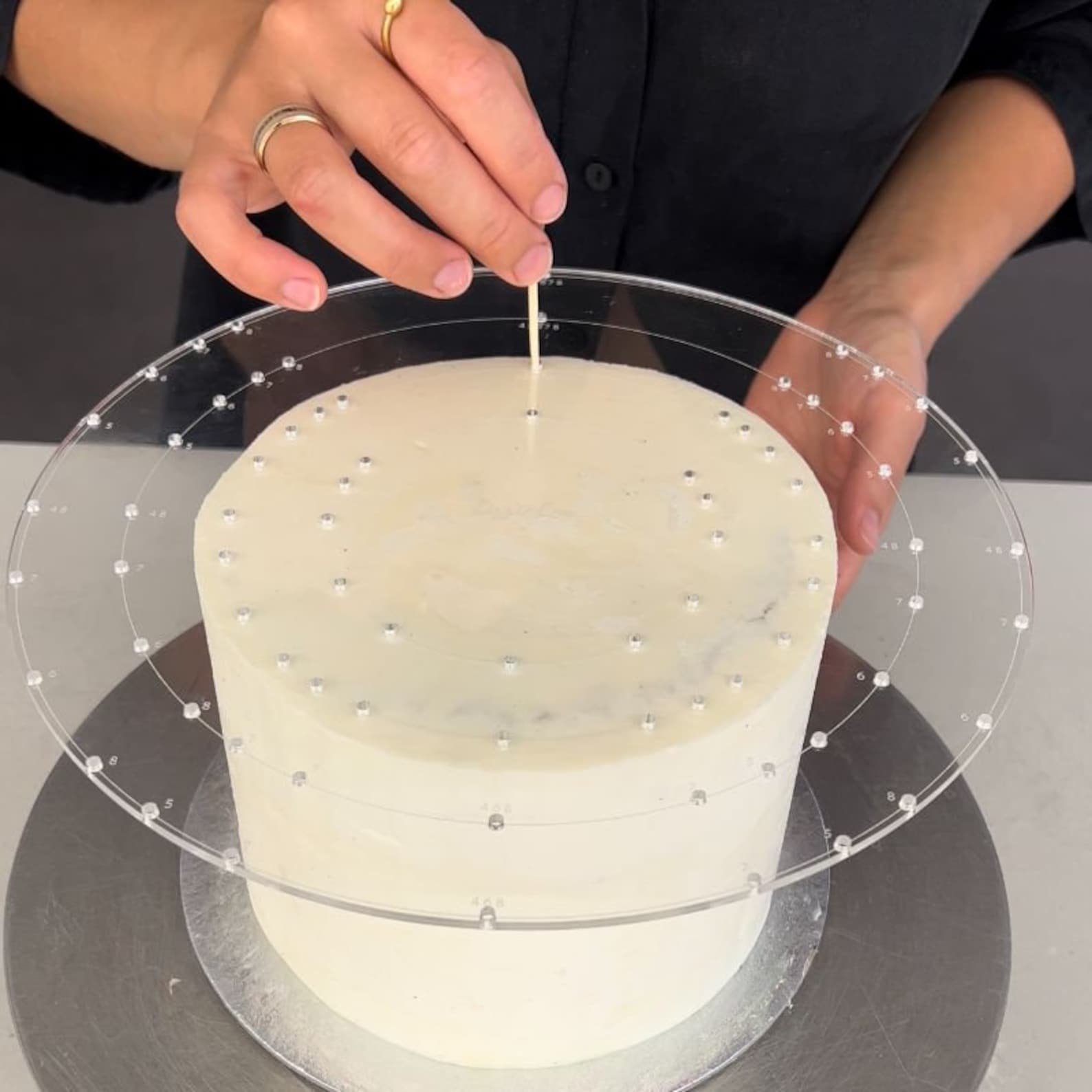 Cake Piping Guide Acrylic Template by Georgia's Cakes, Lambeth Cake ...