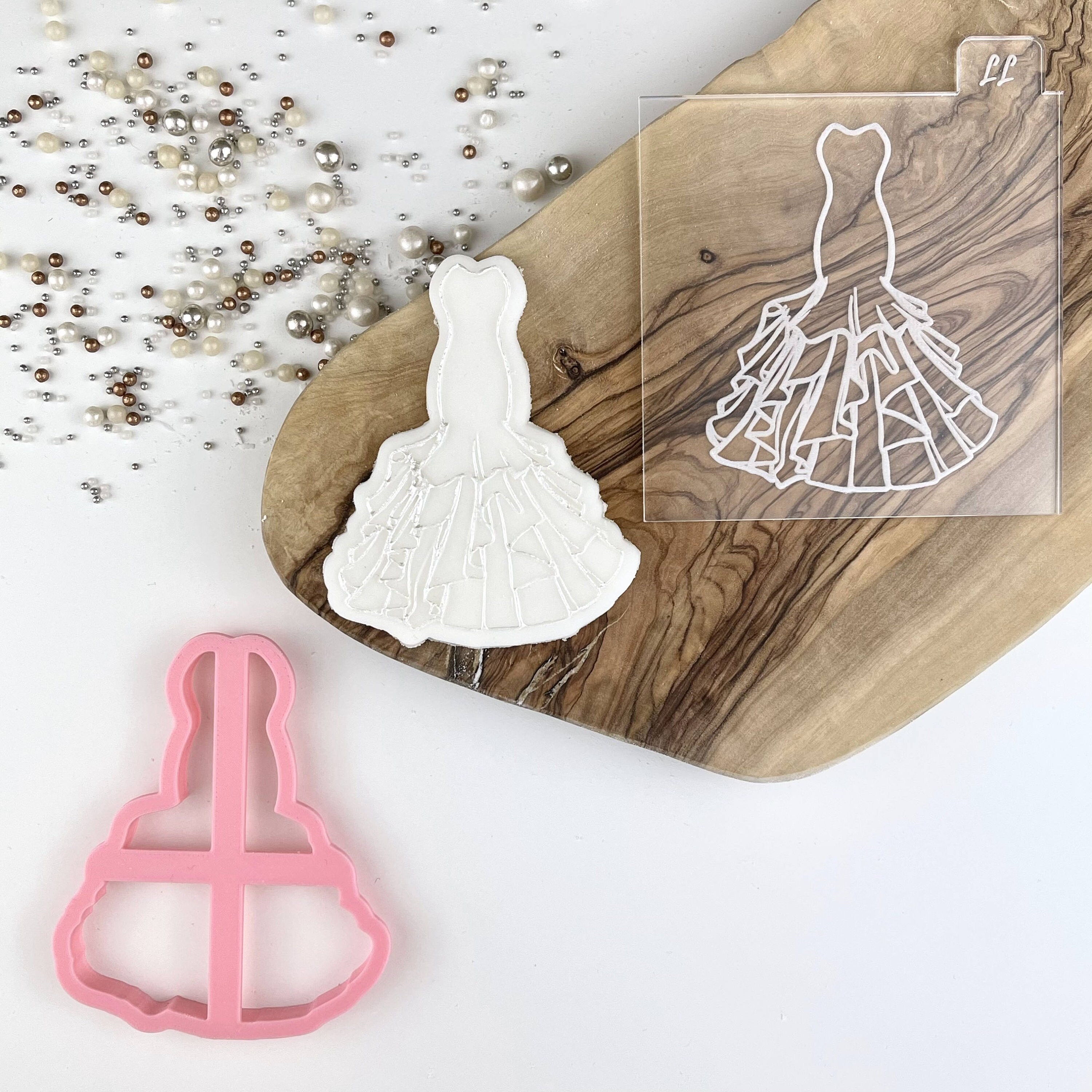 Elegant Wedding Dress Cookie Cutter and Embosser Wedding - Etsy UK