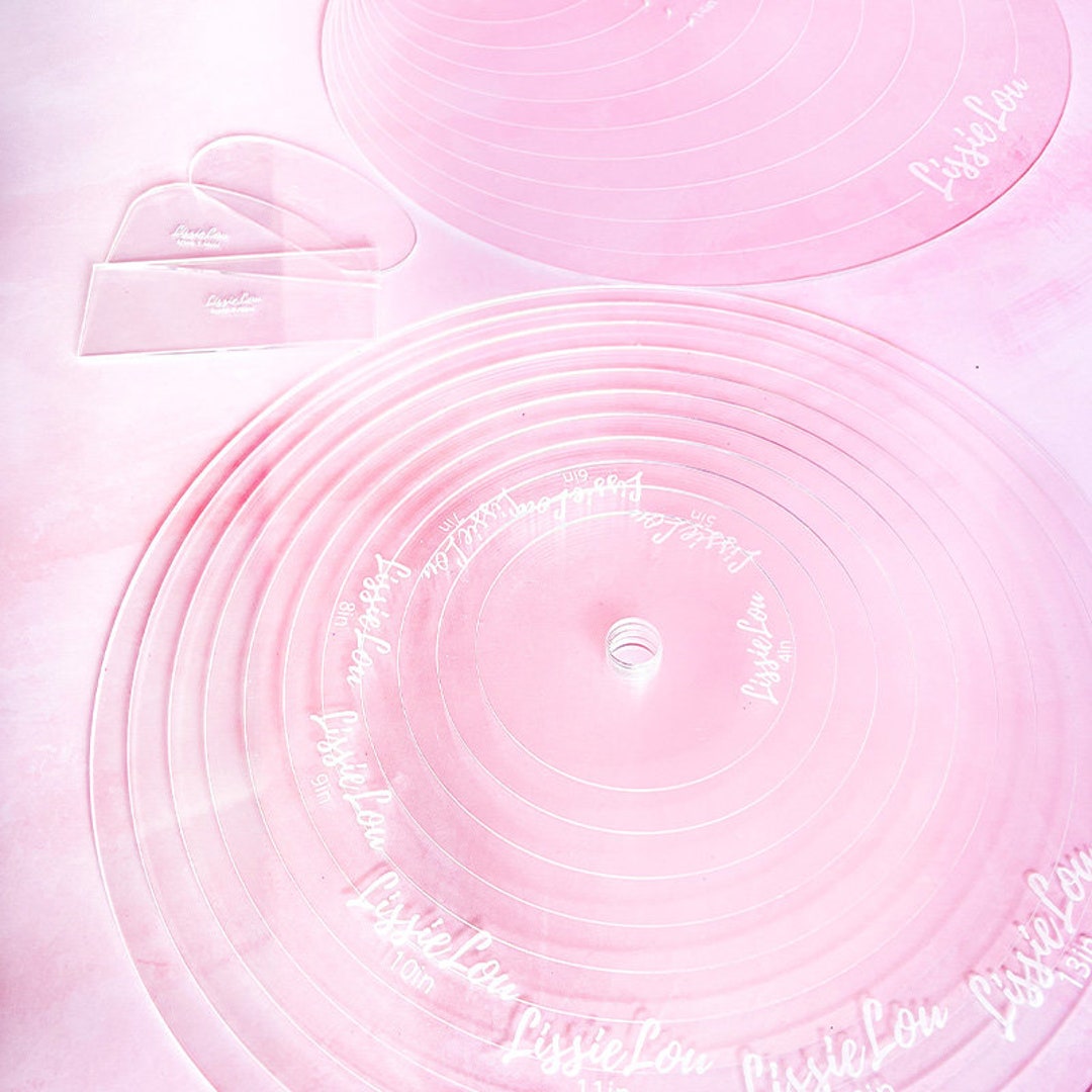 Perfect Tiered Cake Kit, Acrylic Cake Scrapers, Dowel Board, Cake ...