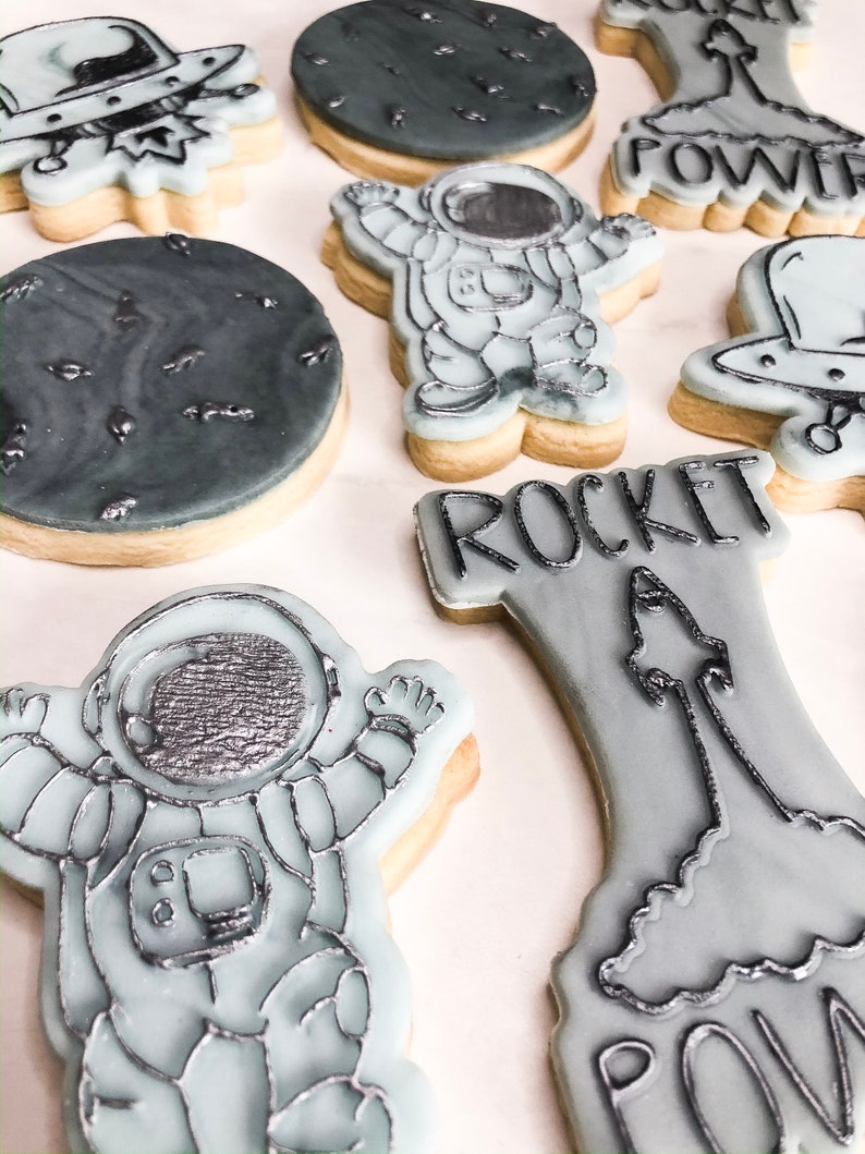 Astronaut Cookie Cutter and Embosser, Space Cookie Cutter, Fondant ...