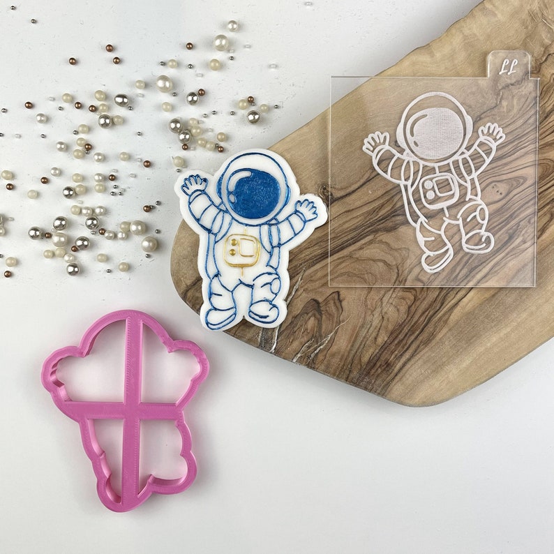 Astronaut Cookie Cutter and Embosser, Space Cookie Cutter, Fondant ...